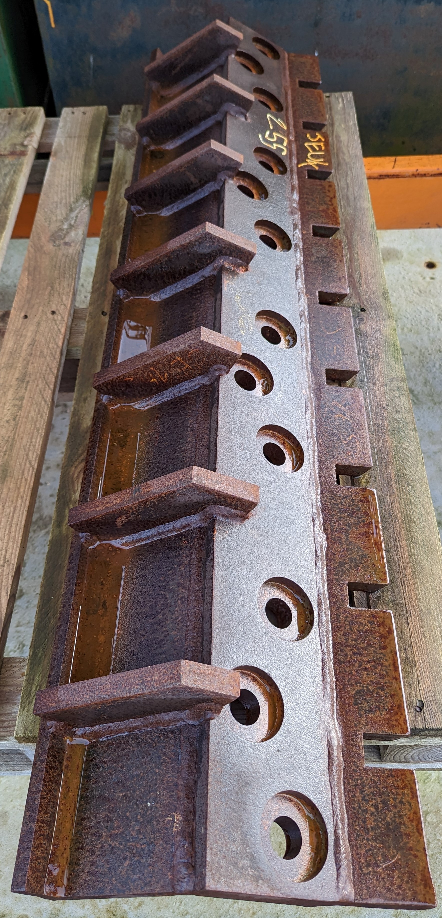 SHREDDER PLATE | 665-40-135 | Industrial Shredding Machines